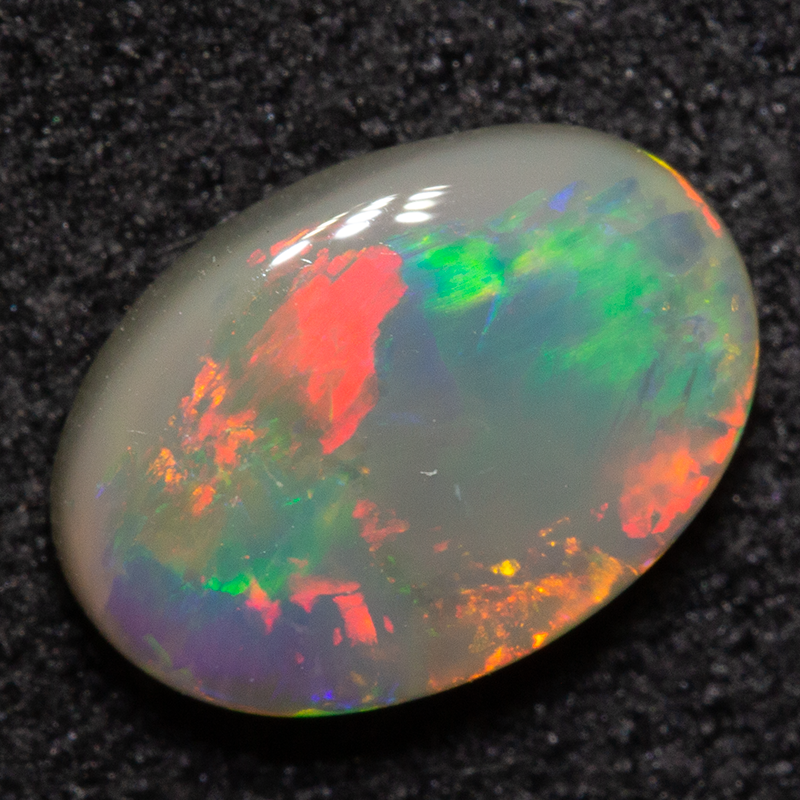 1.18 ct dark opal 9.1x6.3x3mm