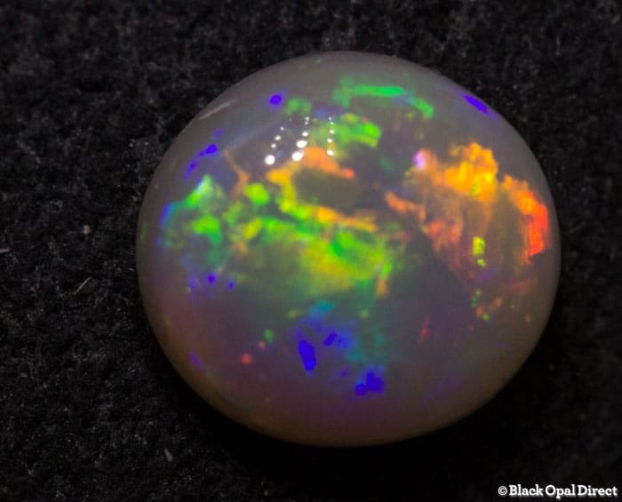 0.66 ct light opal 6x5.5x3mm
